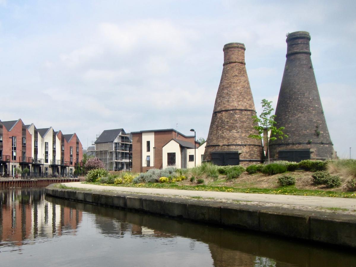 Walking to Bottle Ovens in Hanley | Potteries Heritage Society